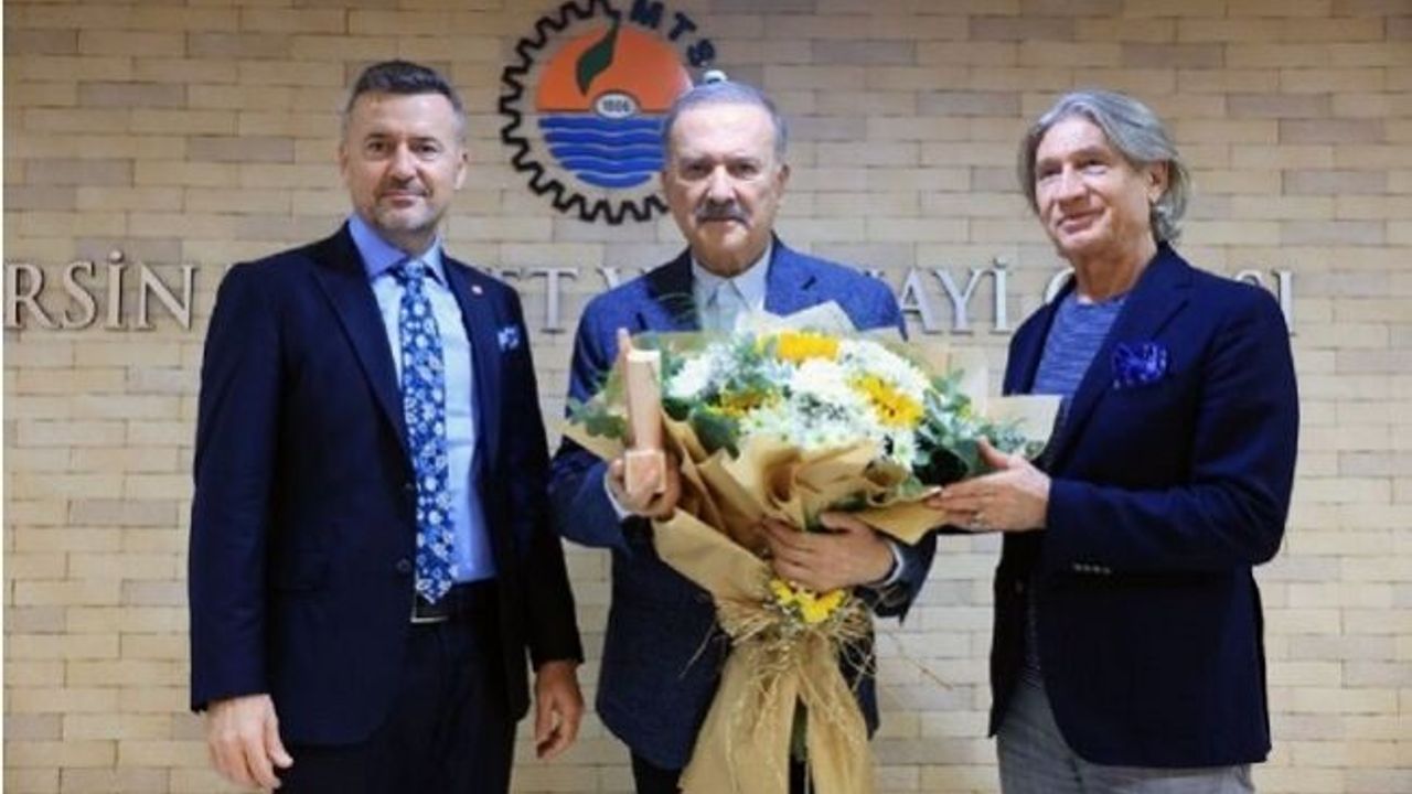 Mersin Kenti Edebiyat Ödülü Murathan Mungan’a Verildi - Mersin Portal | Mersin'in Haber Portalı