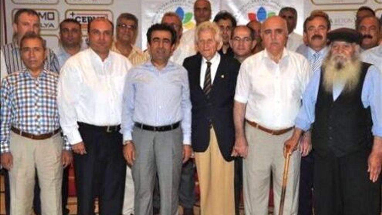 Mersin Valisi Farklı İnançlara Mensup Vatandaşlarımızla İftar Yaptı ...