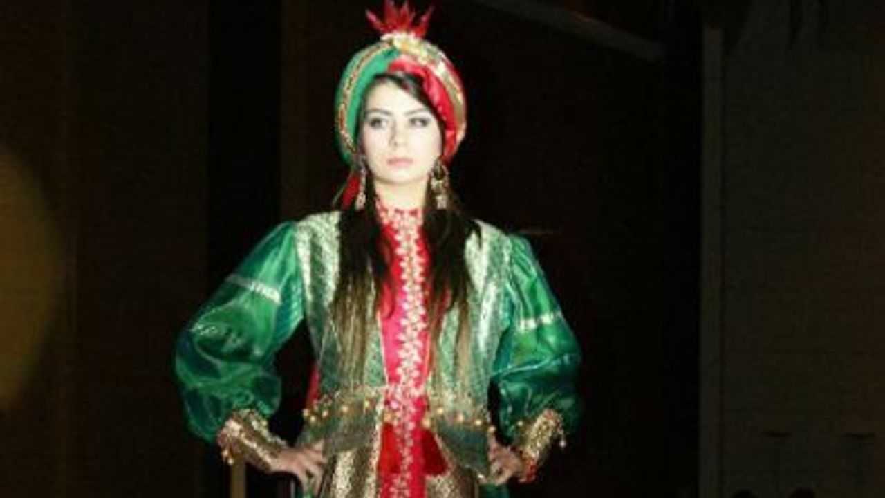 Osmanlı Defilesi Büyük İlgi Gördü - Mersin Portal | Mersin'in Haber Portalı