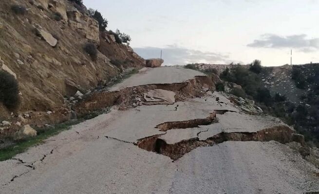 Mersin'de Aşırı Yağıştan 11 Mahalle Yolunda Heyelan Meydana Geldi - Mersin Portal | Mersin'in ...