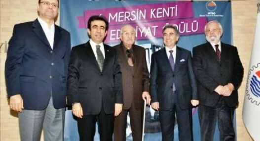 Mersin Kenti Edebiyat Ödülü Ahmet Oktay'a Verildi - Mersin Portal | Mersin'in Haber Portalı